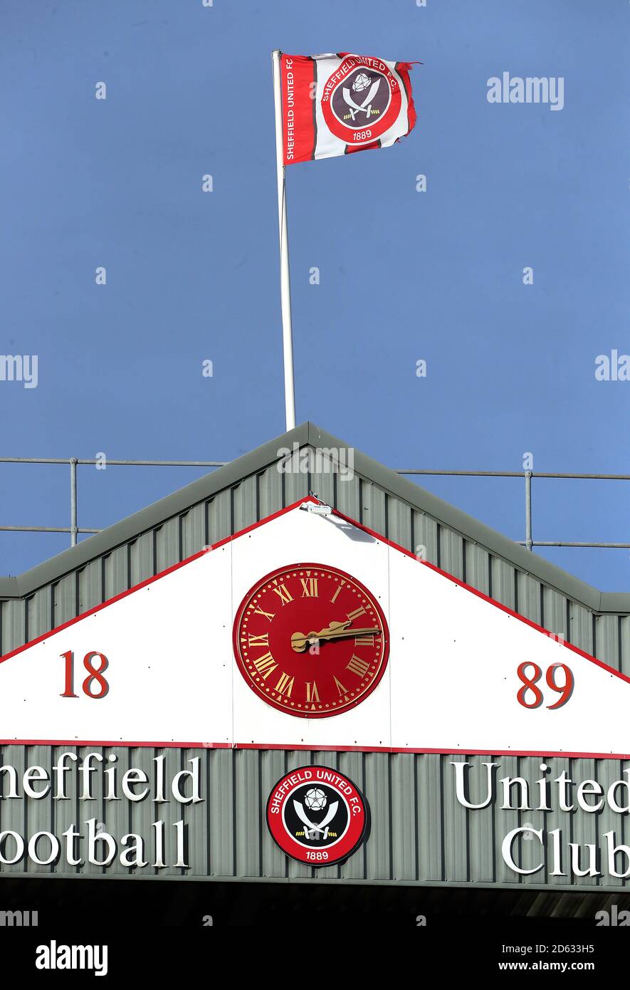 Stadium clock hi-res stock photography and images - Alamy