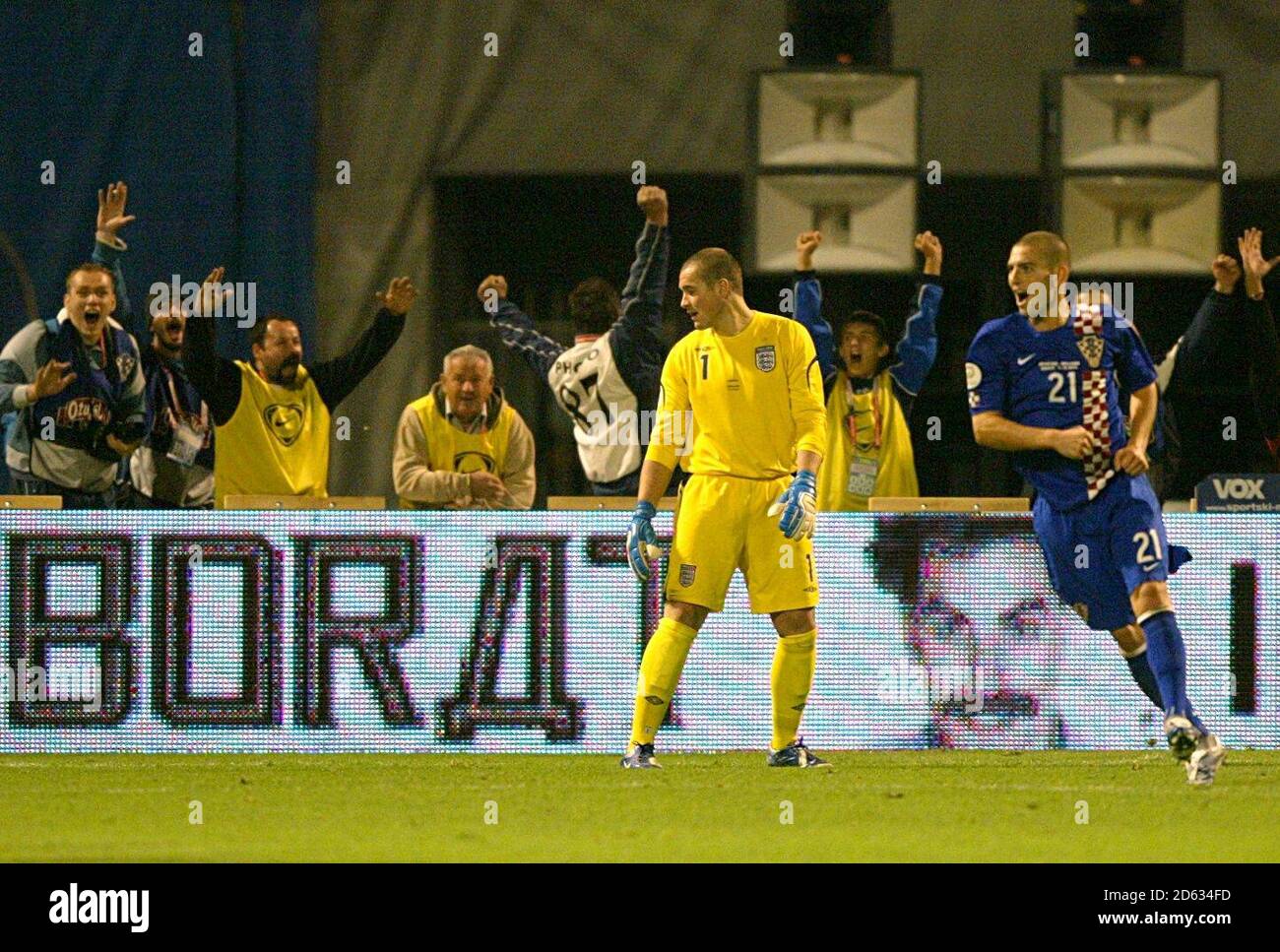 Paul robinson goal hi-res stock photography and images - Alamy