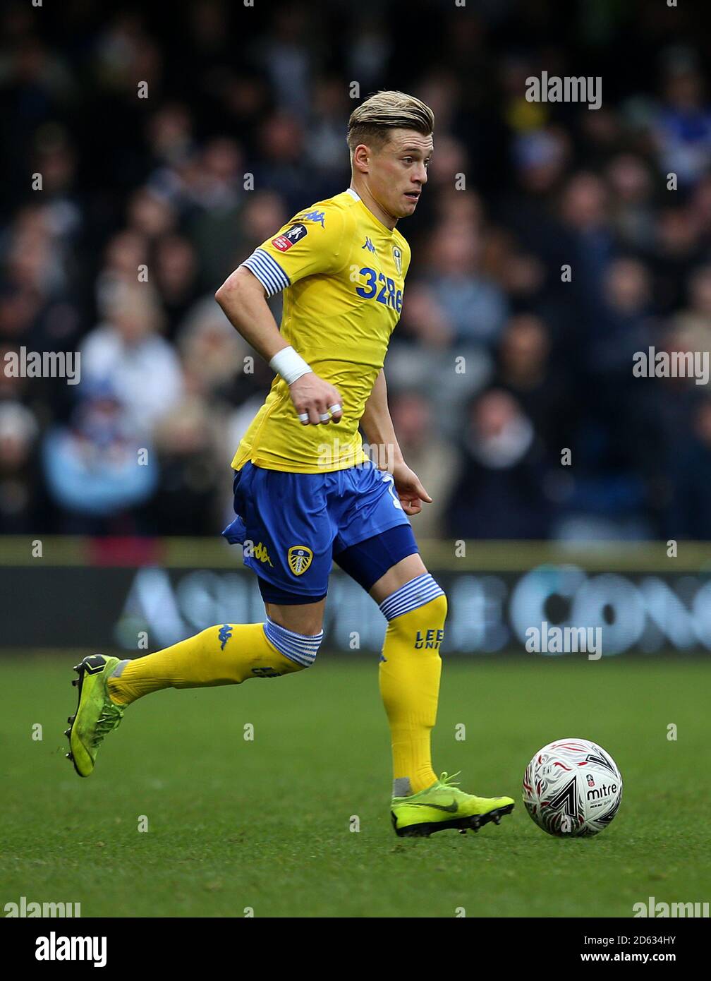 Leeds United's Ezgjan Alioski in action Stock Photo - Alamy