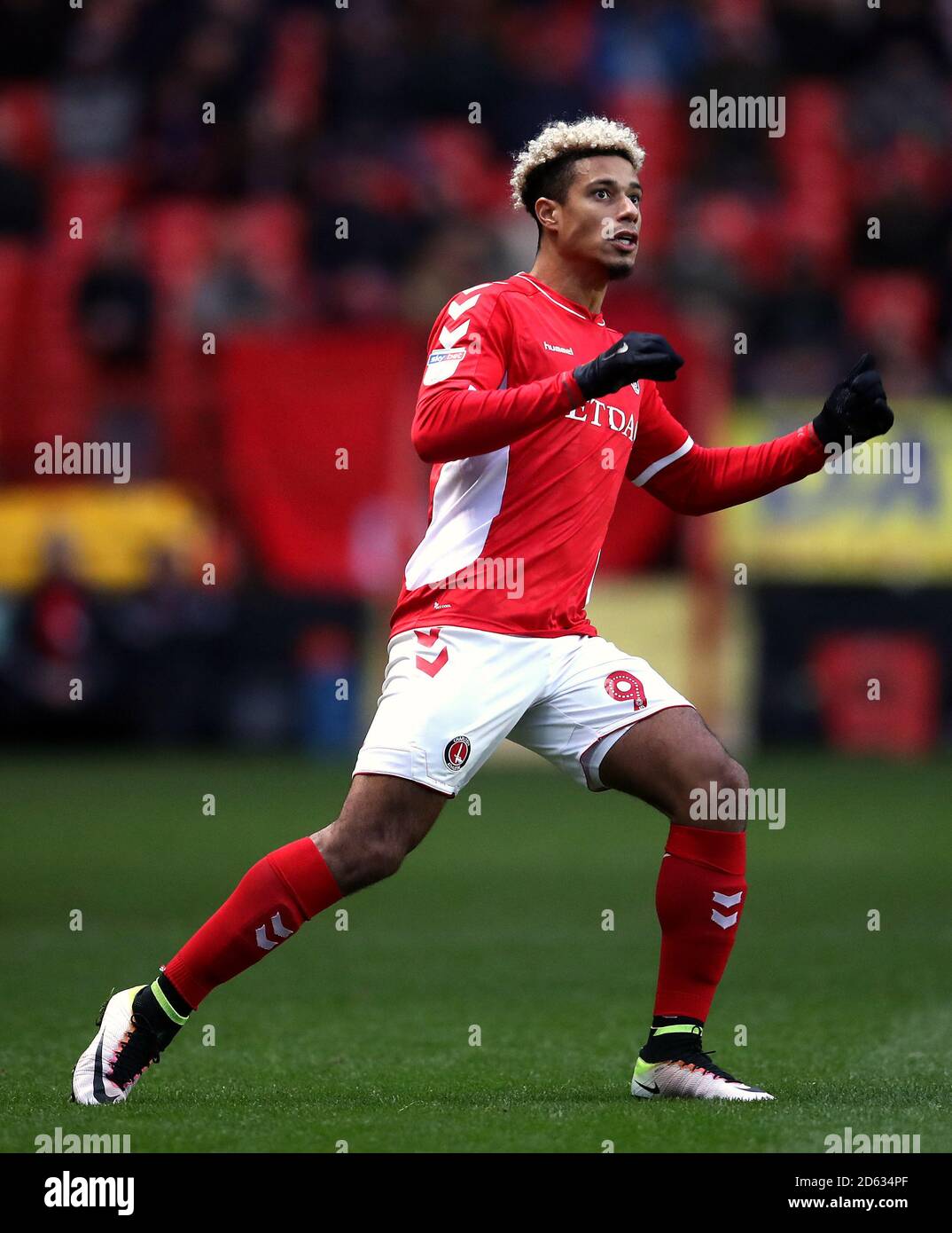 Lyle taylor of charlton athletic hi-res stock photography and images ...
