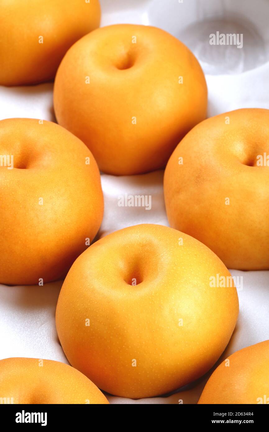Asian pears hi-res stock photography and images - Alamy
