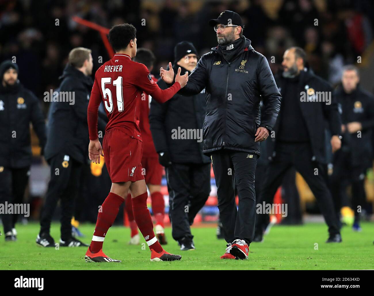 Liverpool manager jurgen klopp shake hands hi-res stock photography and ...