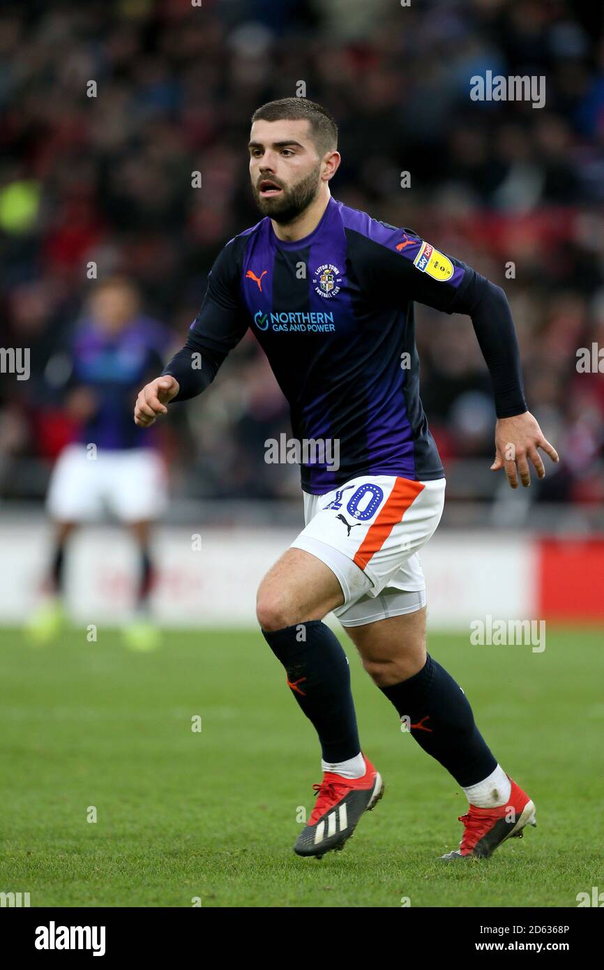 Luton towns elliot lee hi-res stock photography and images - Alamy