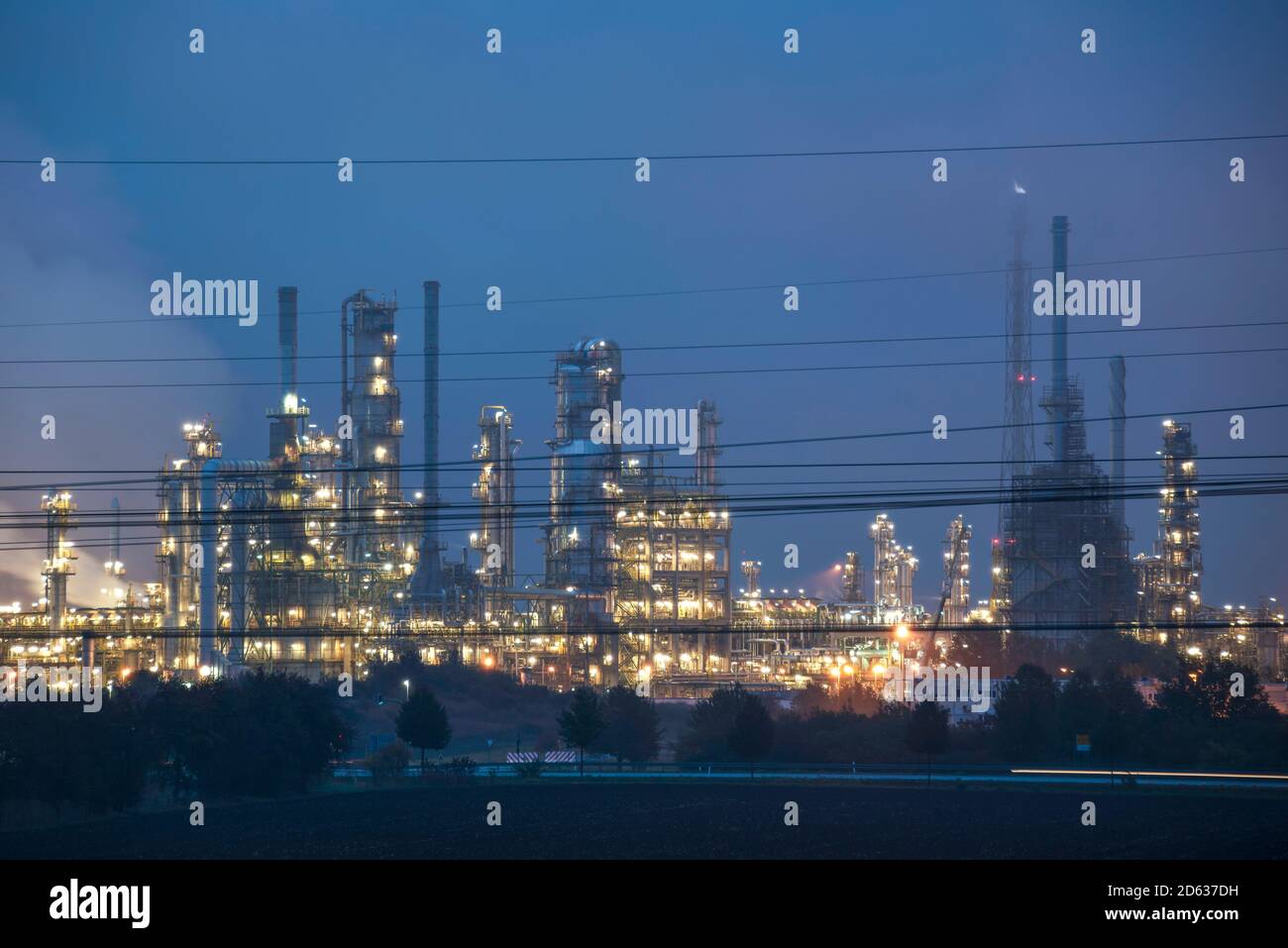 Leuna, Germany. 09th Oct, 2020. The production facilities of Total ...
