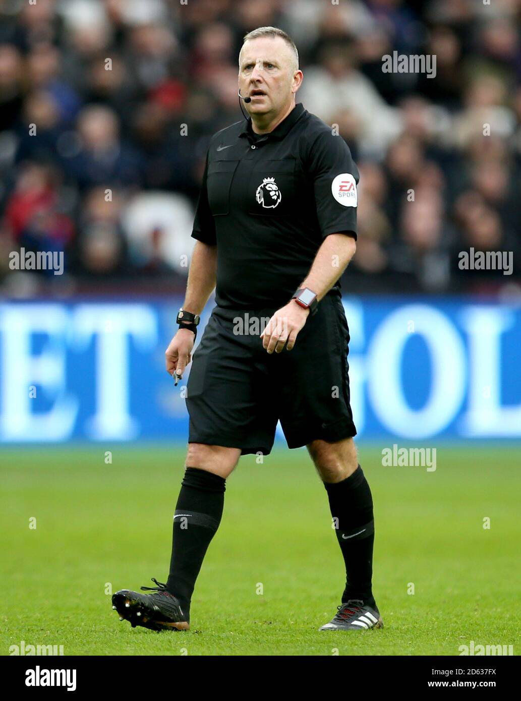 Referee Jonathan Moss in action during the match Stock Photo - Alamy