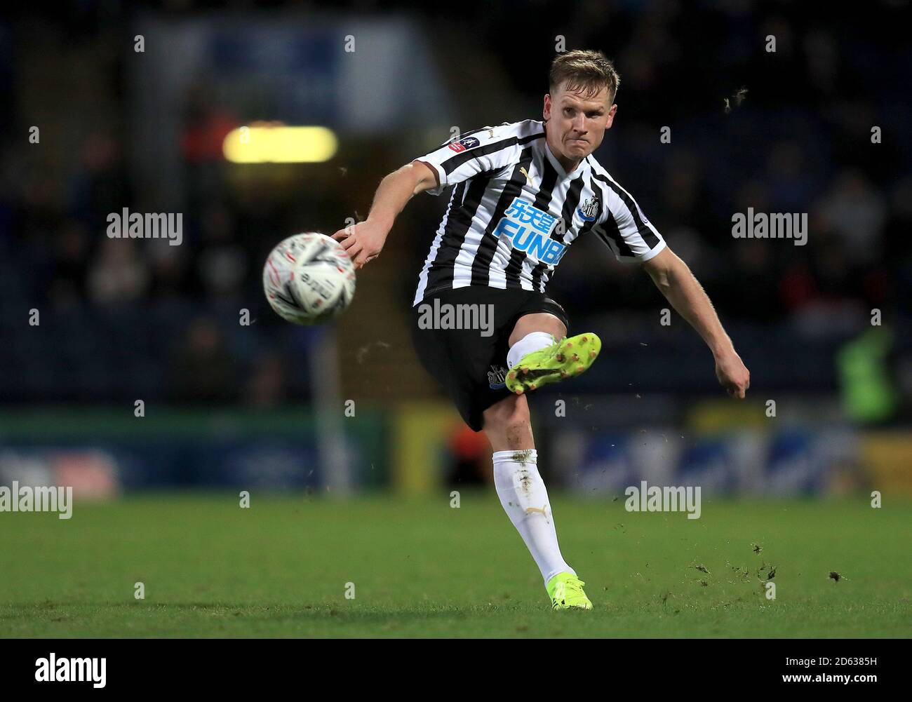 Newcastle United's Matt Ritchie Stock Photo - Alamy