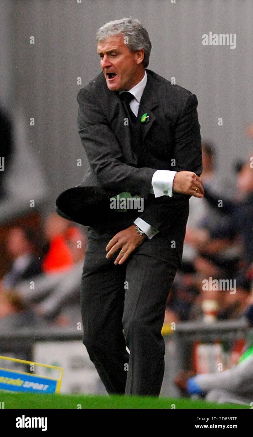 Blackburn rovers manager mark hughes hi-res stock photography and ...