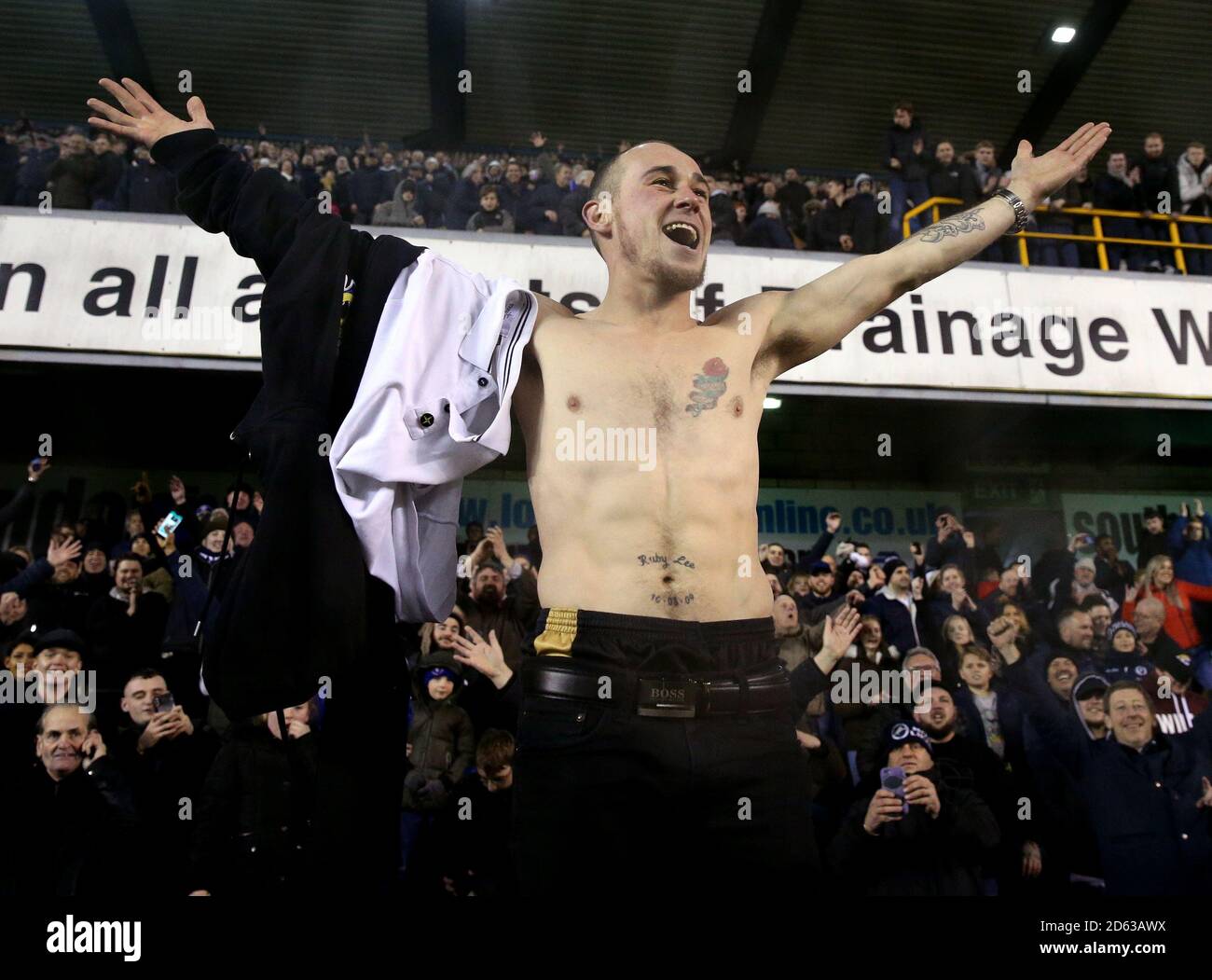 Milwall fans hi-res stock photography and images - Alamy