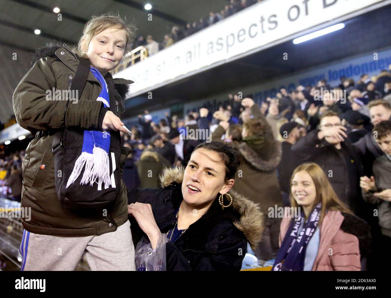 Milwall fans hi-res stock photography and images - Alamy