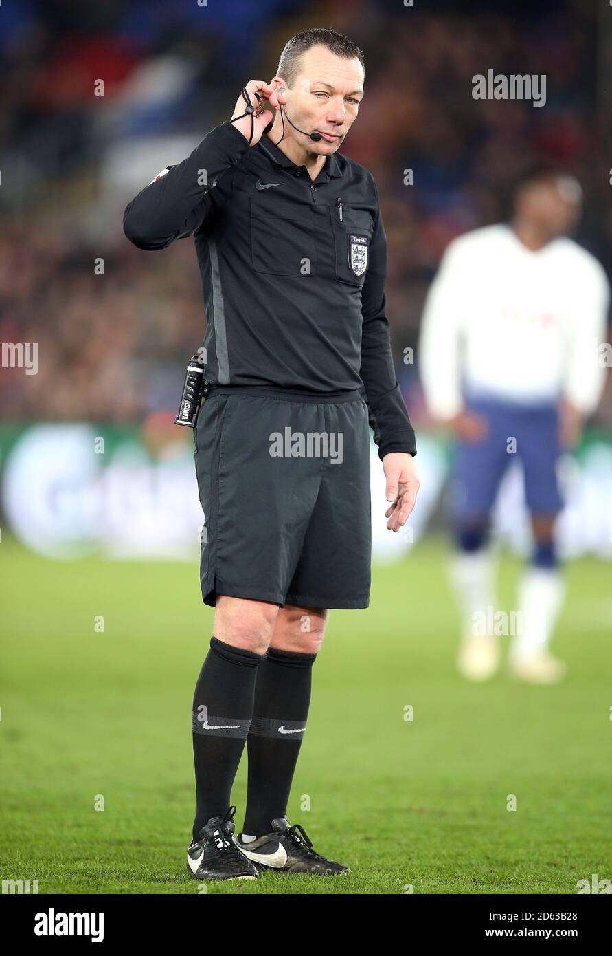 Referee Kevin Friend Stock Photo - Alamy