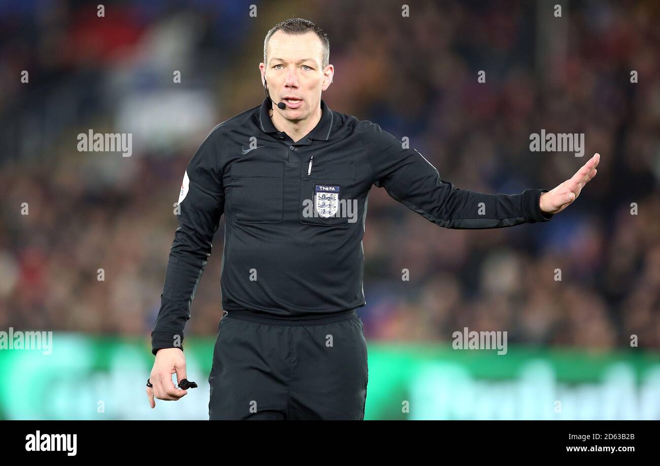 Referee Kevin Friend Stock Photo - Alamy