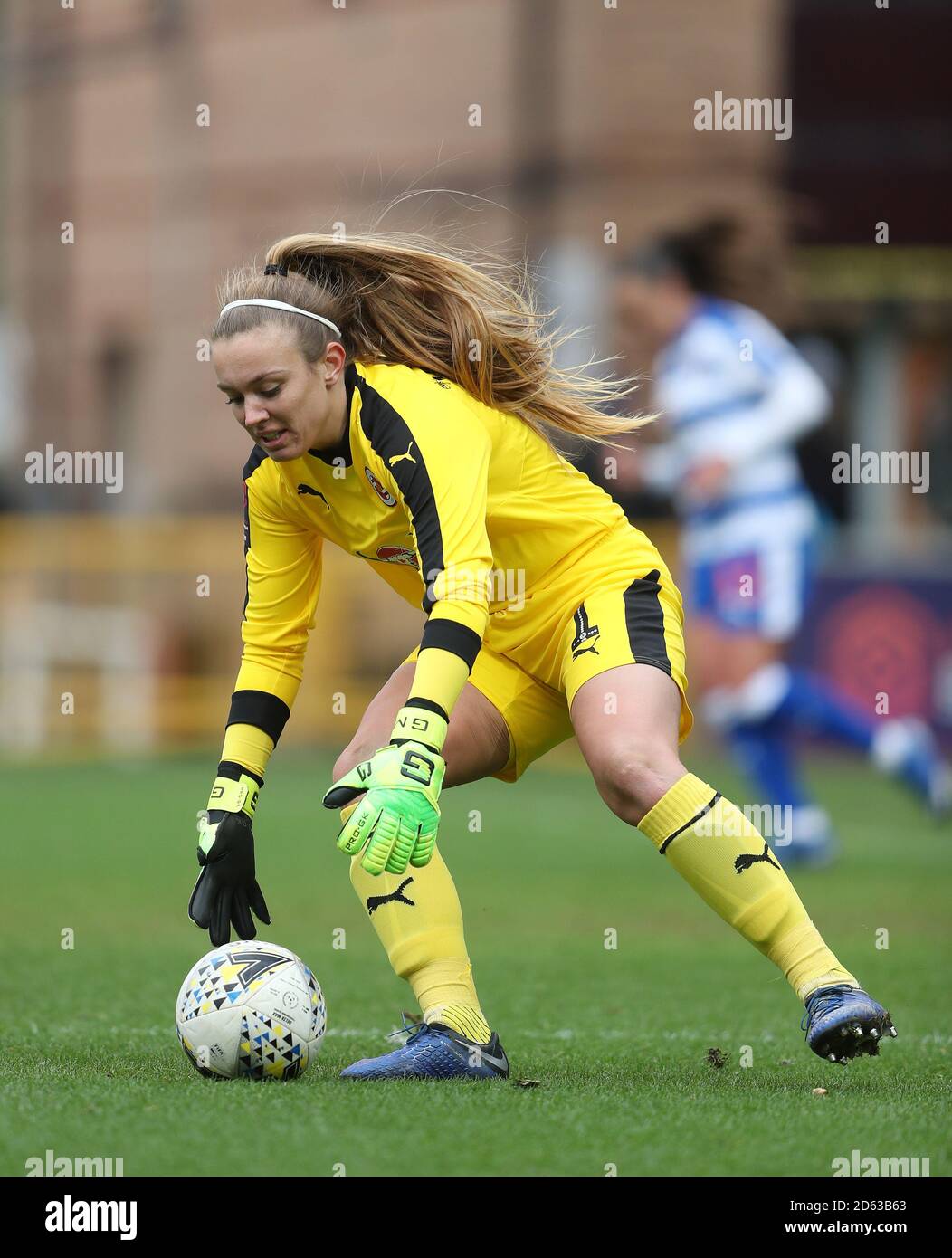 Grace moloney reading hi-res stock photography and images - Alamy