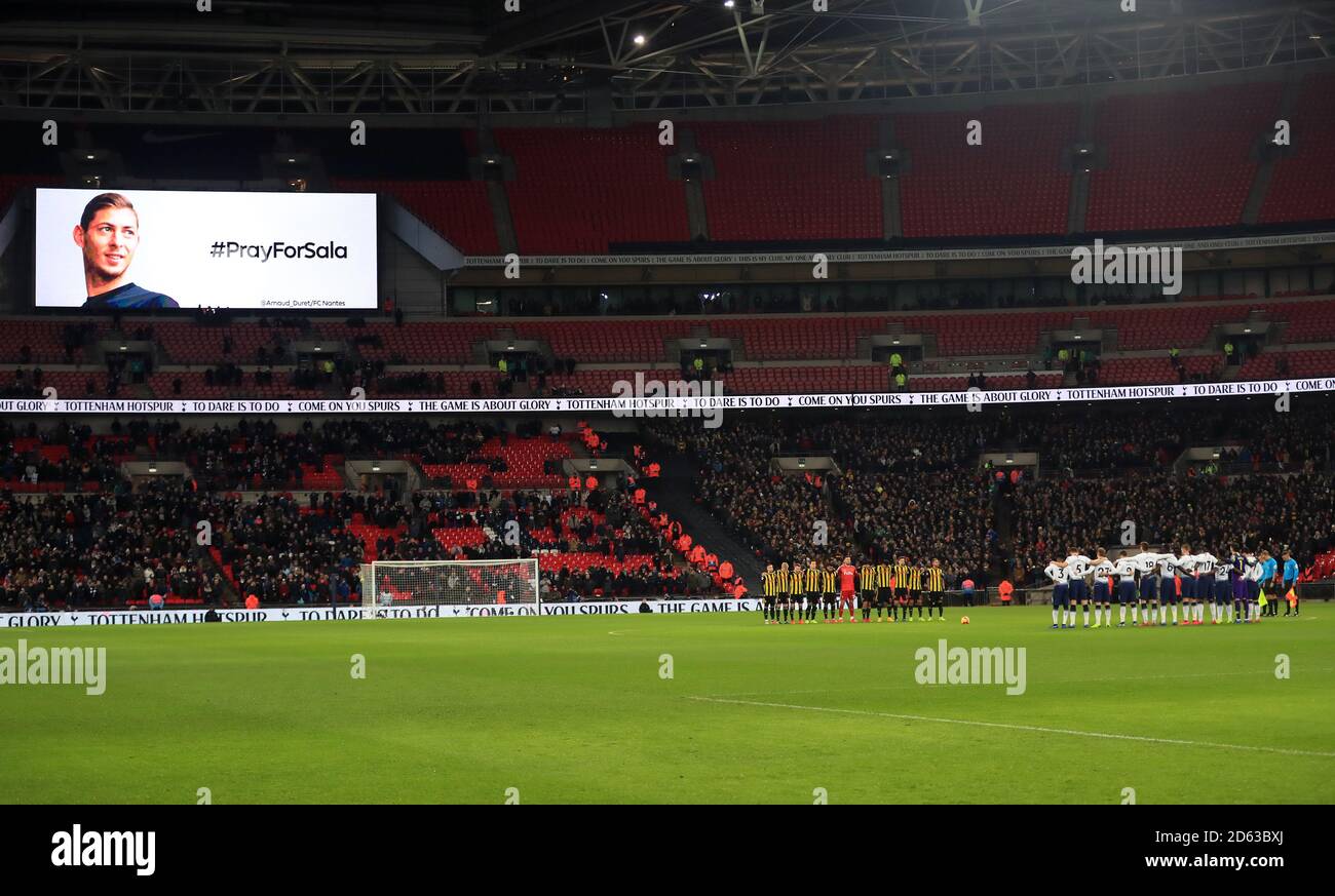 Big screen wembley stadium hi-res stock photography and images - Alamy