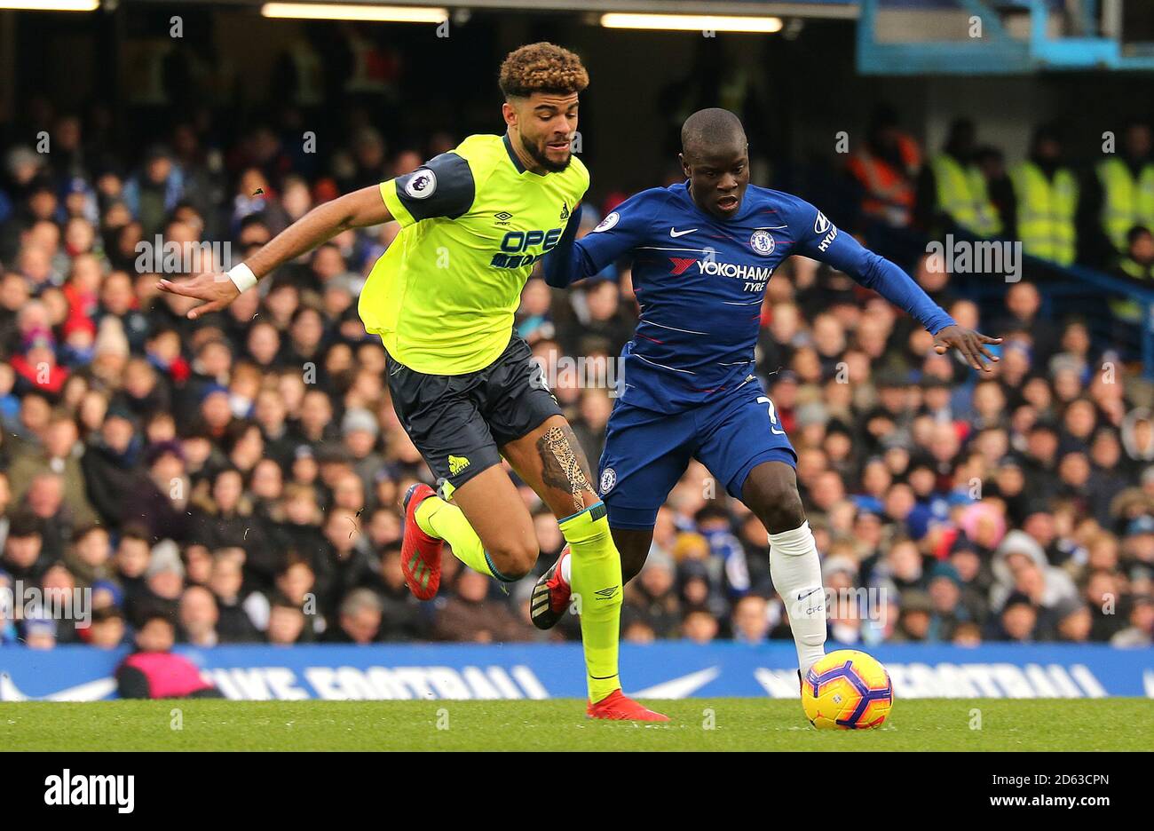 Huddersfield Town's Jonathan Hogg (left) and Chelsea's N'Golo Kante ...