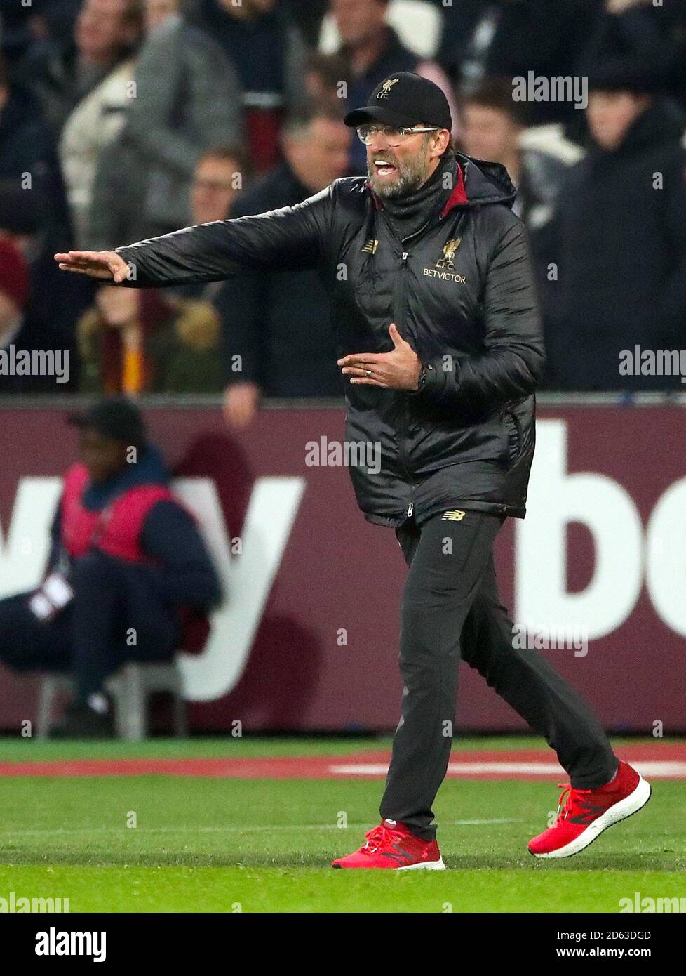 Liverpool manager Jurgen Klopp gestures on the touchline Stock Photo ...