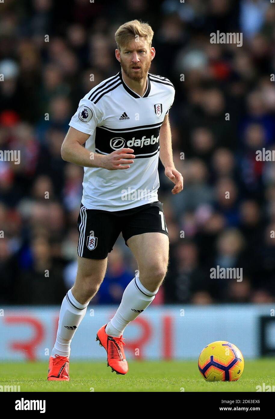 Tim ream fulham hi-res stock photography and images - Alamy