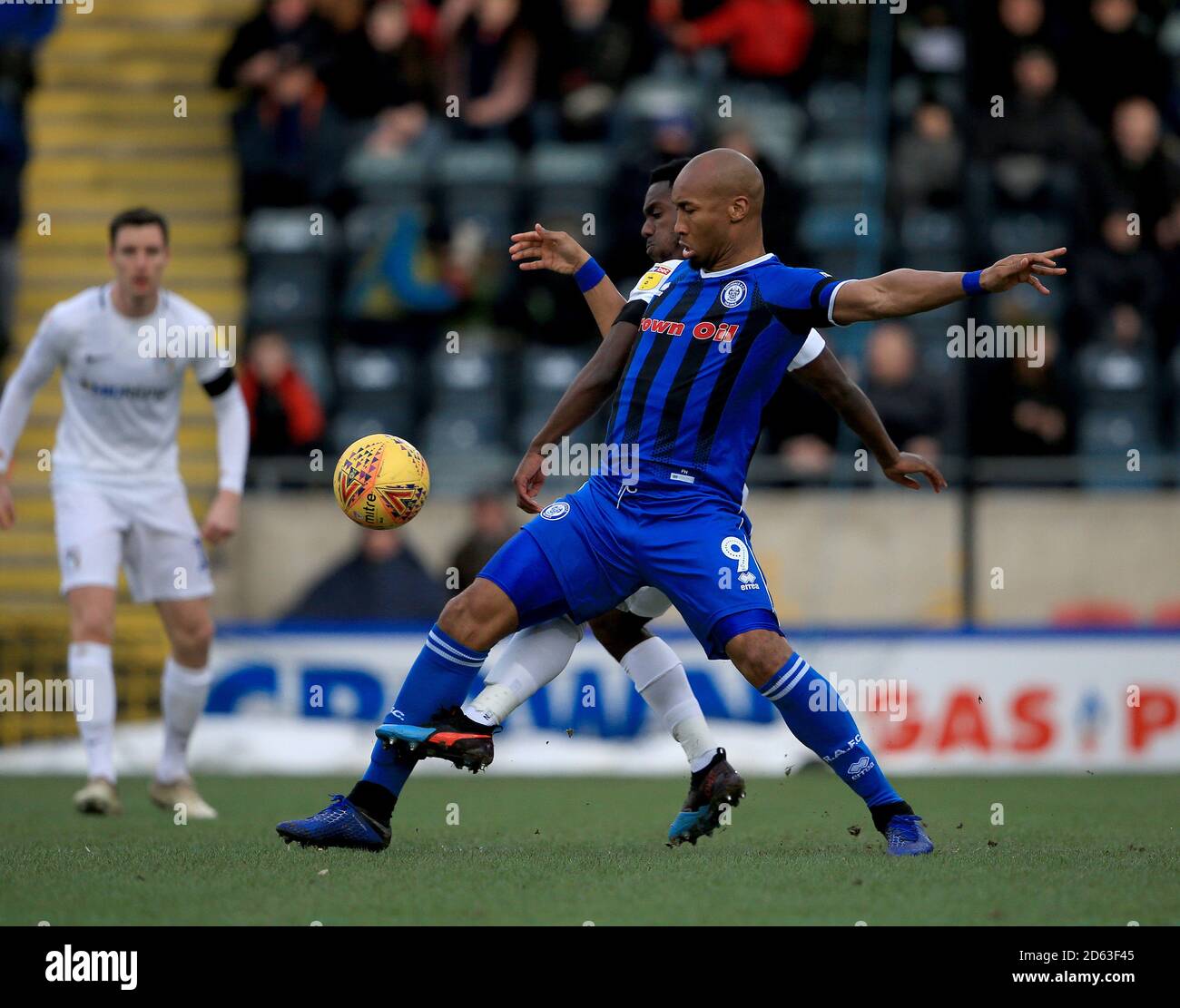 Rochdale's Calvin Andrew and Coventry City's Brandon Mason battle for ...