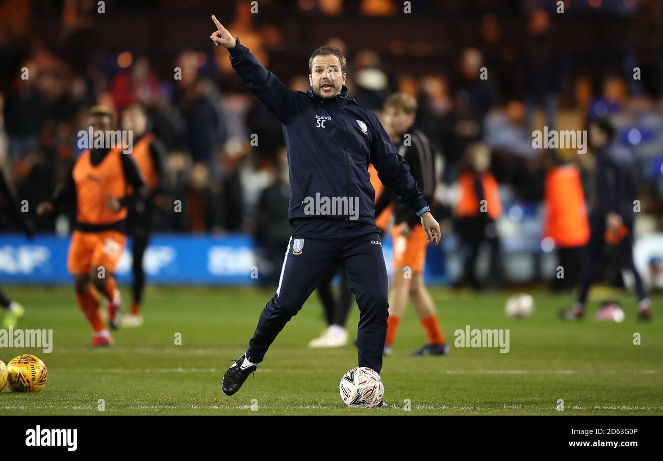 Sheffield wednesday coach hi-res stock photography and images - Alamy
