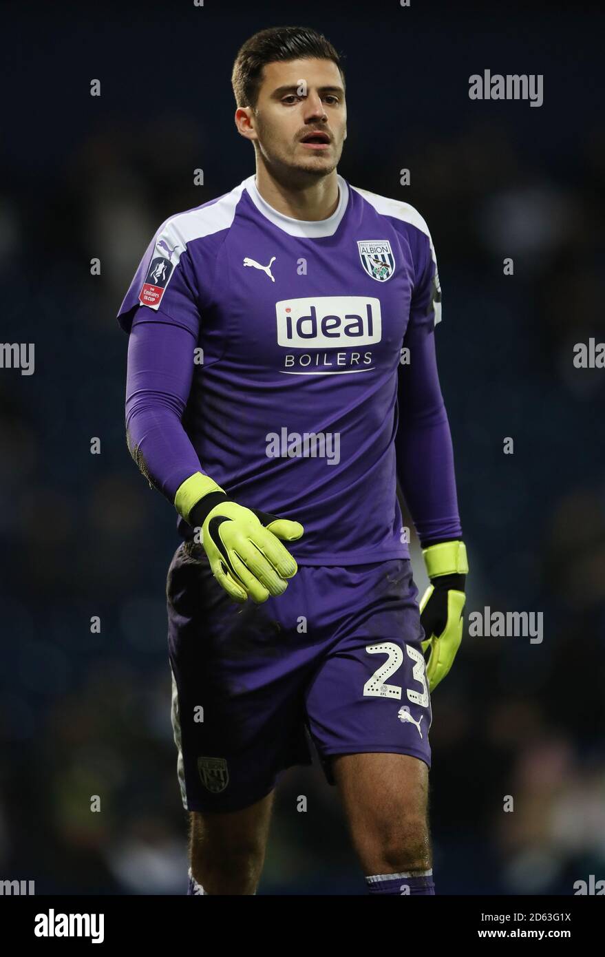 Jonathan bond hi-res stock photography and images - Alamy