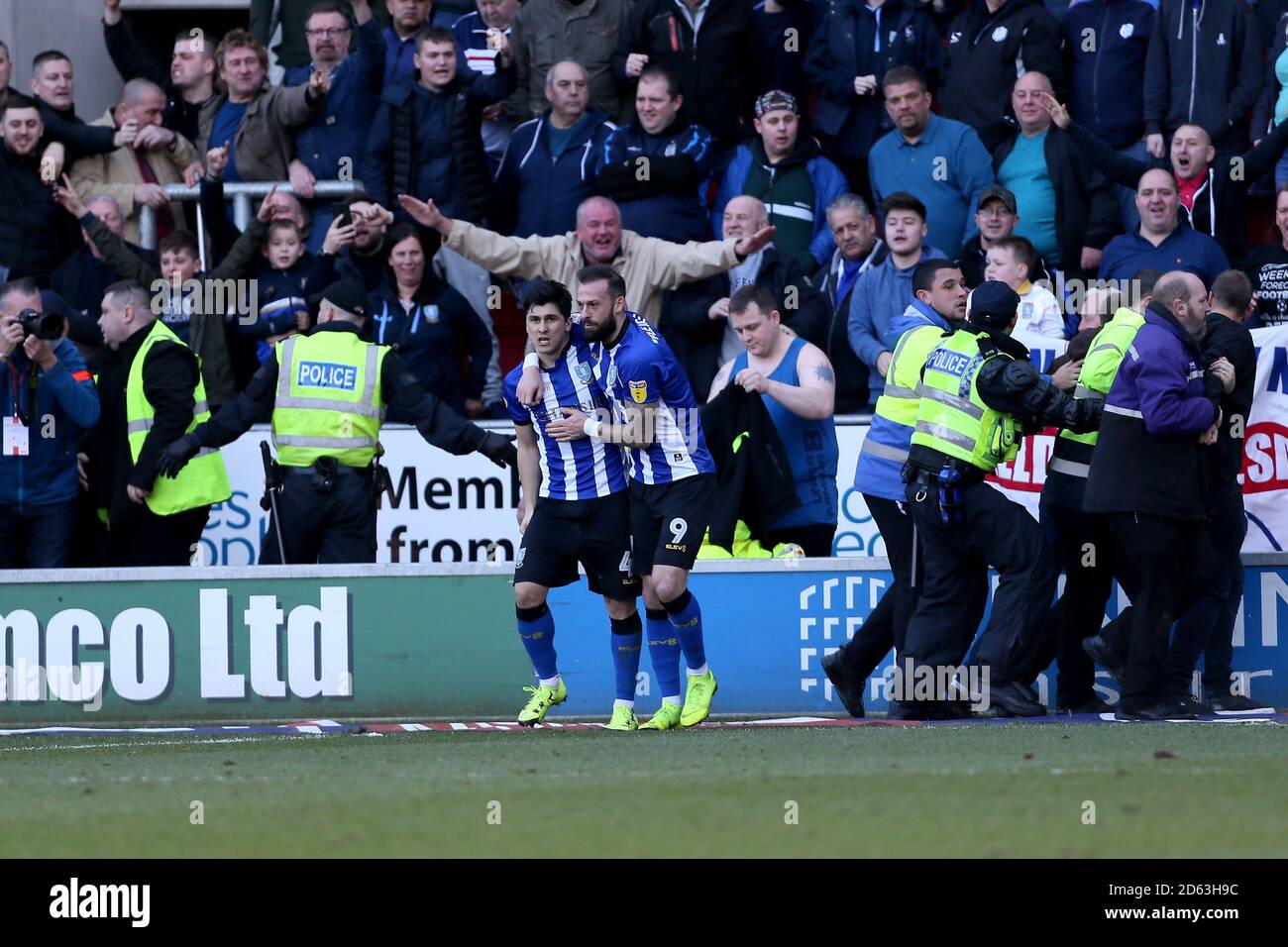 Sheffield Wednesday's Fernando Forestieri and Sheffield Wednesday's ...