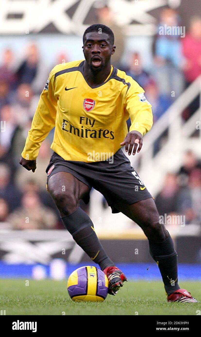 Kolo toure arsenal hi-res stock photography and images - Alamy