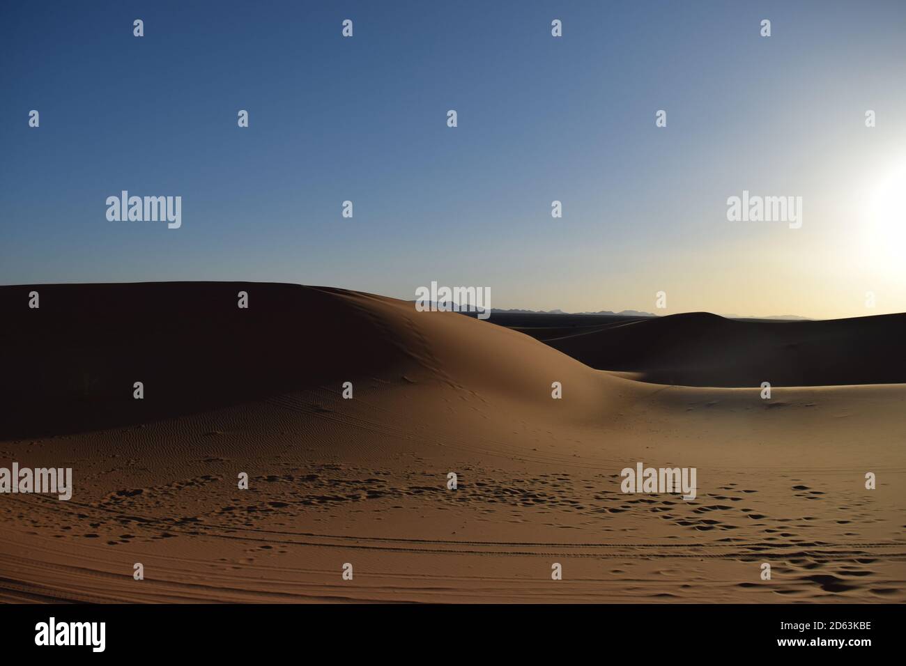 Mid Day Sahara Stock Photo - Alamy