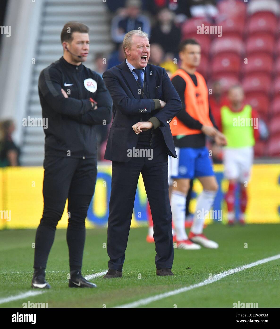 Middlesbrough manager steve mcclaren on the touchline hi-res stock ...