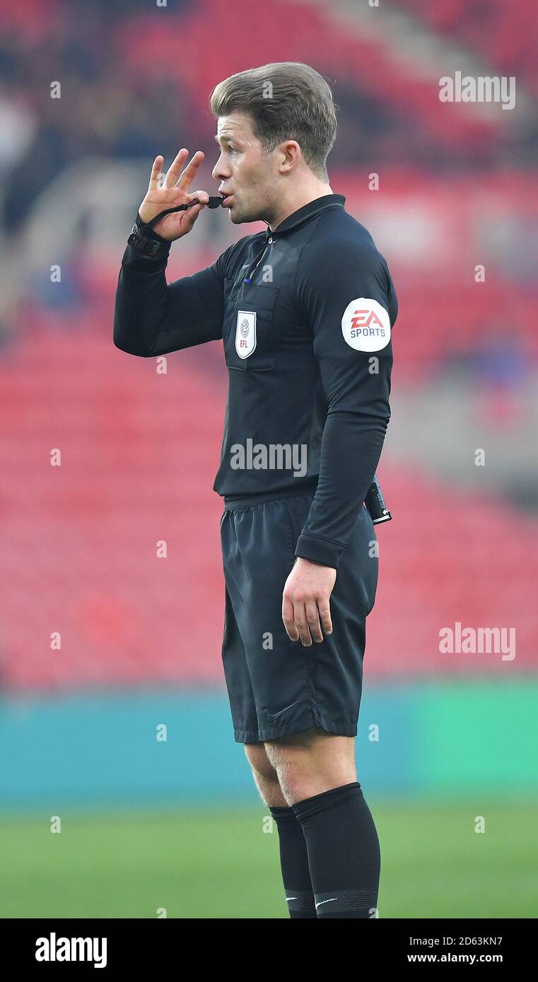 Referee Andrew Madley Stock Photo - Alamy