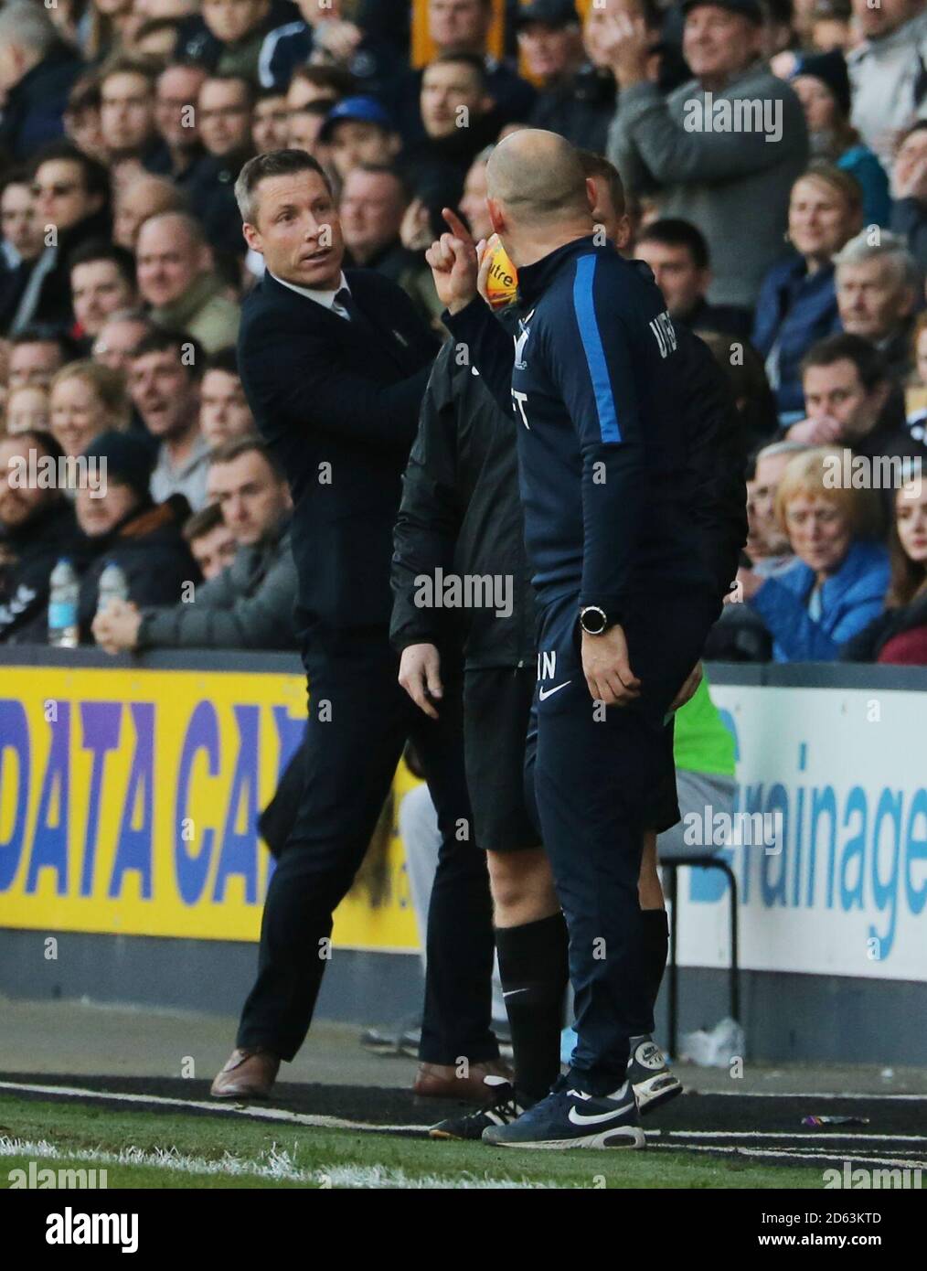 (left to right) Millwall's manager Neil Harris and Preston's manger ...