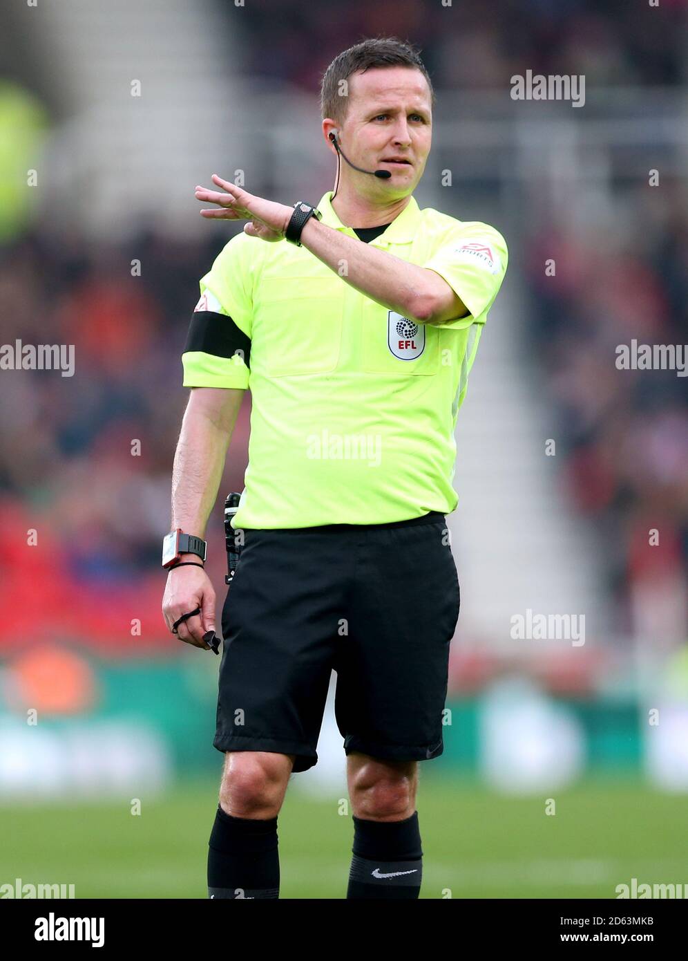 Referee David Webb Stock Photo - Alamy