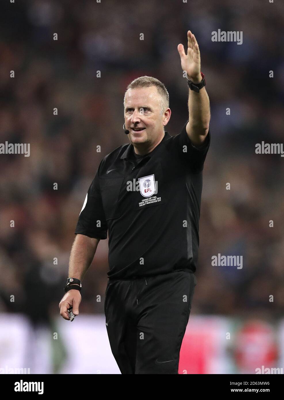 Jon moss referee hi-res stock photography and images - Alamy