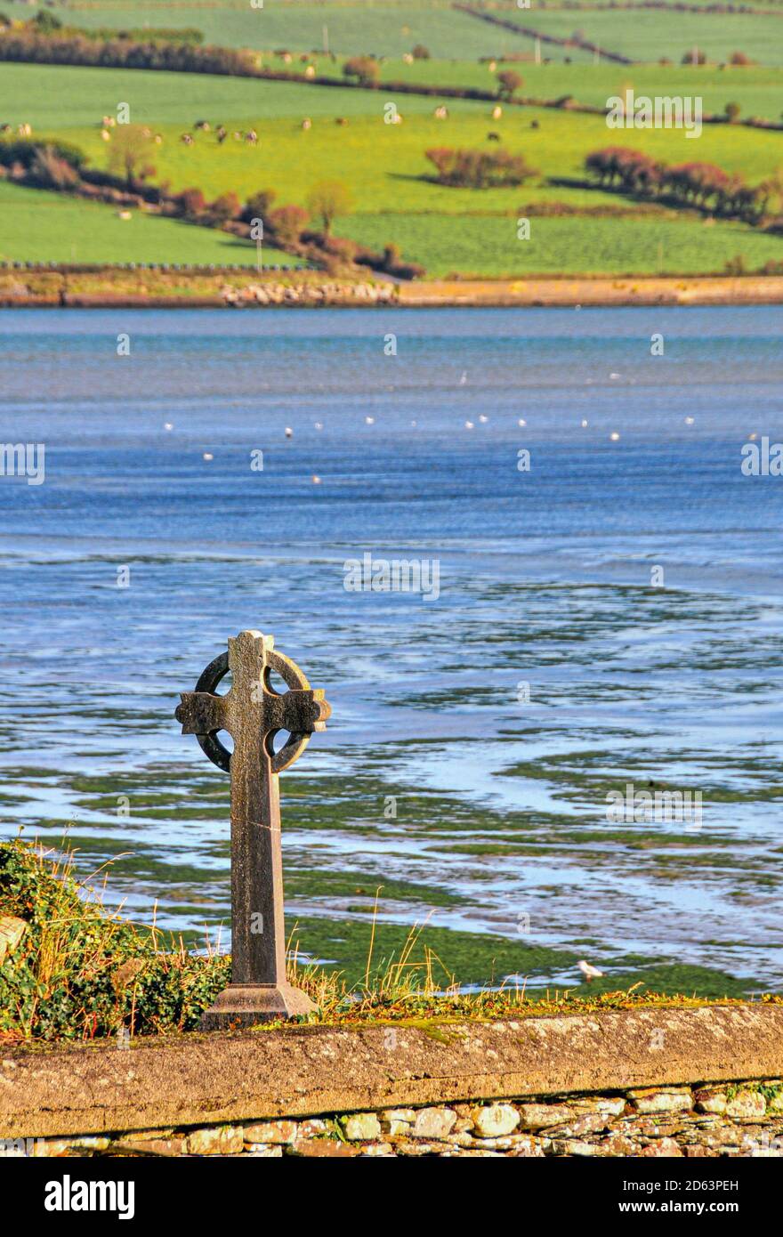 Ancient stone celtic cross hi-res stock photography and images - Alamy