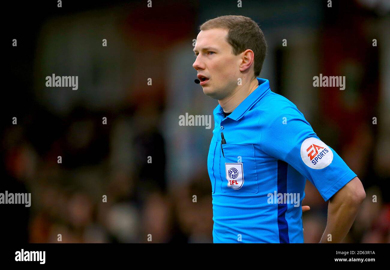 Referee Peter Wright Stock Photo - Alamy