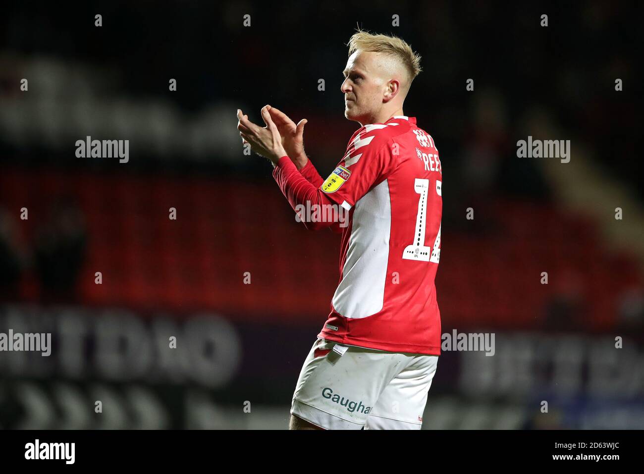 Athletics mid length half celebration hi-res stock photography and ...