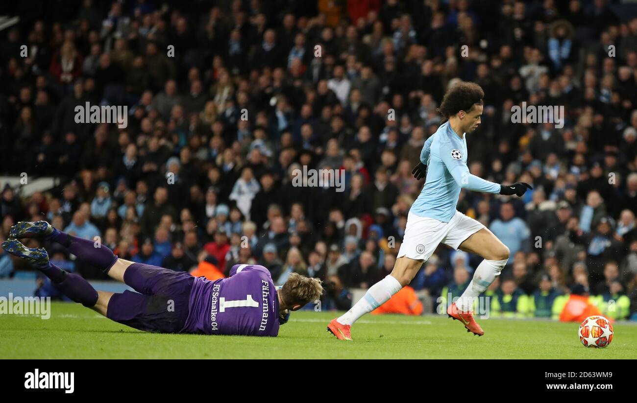Full length offside football hi-res stock photography and images - Alamy