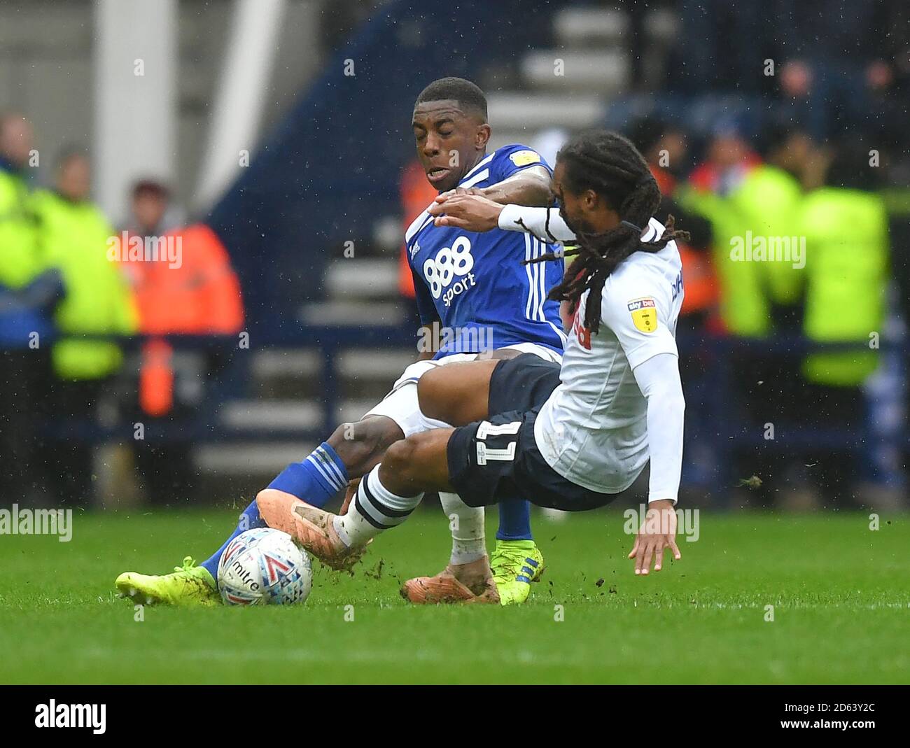 Birmingham City's Wes Harding and Preston North End's Daniel Johnson ...