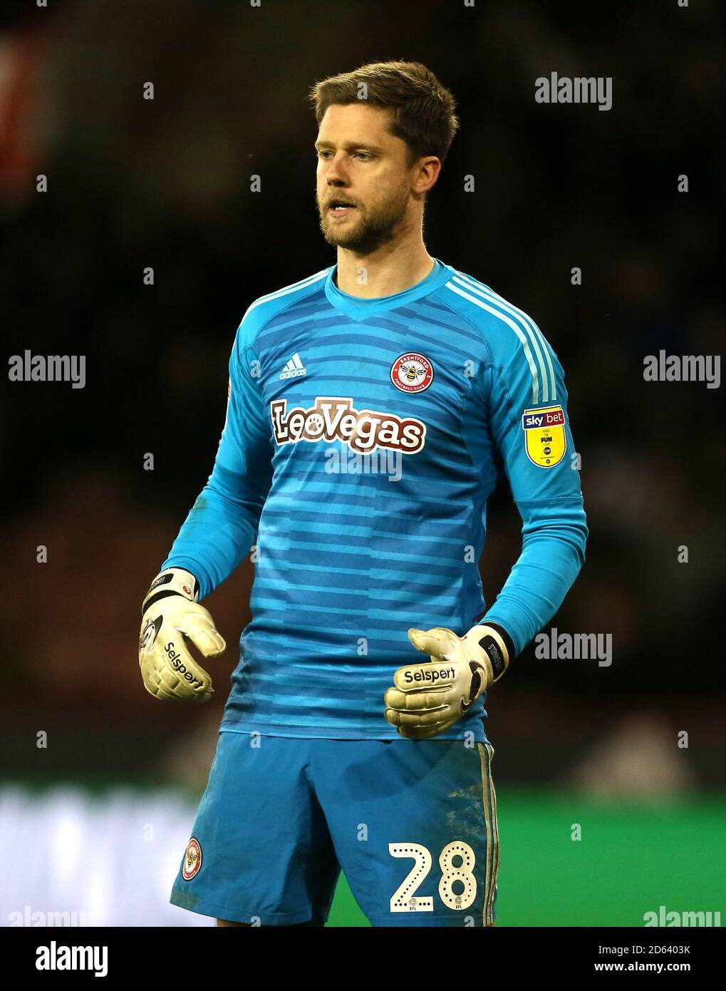 Luke daniels brentford hi-res stock photography and images - Alamy