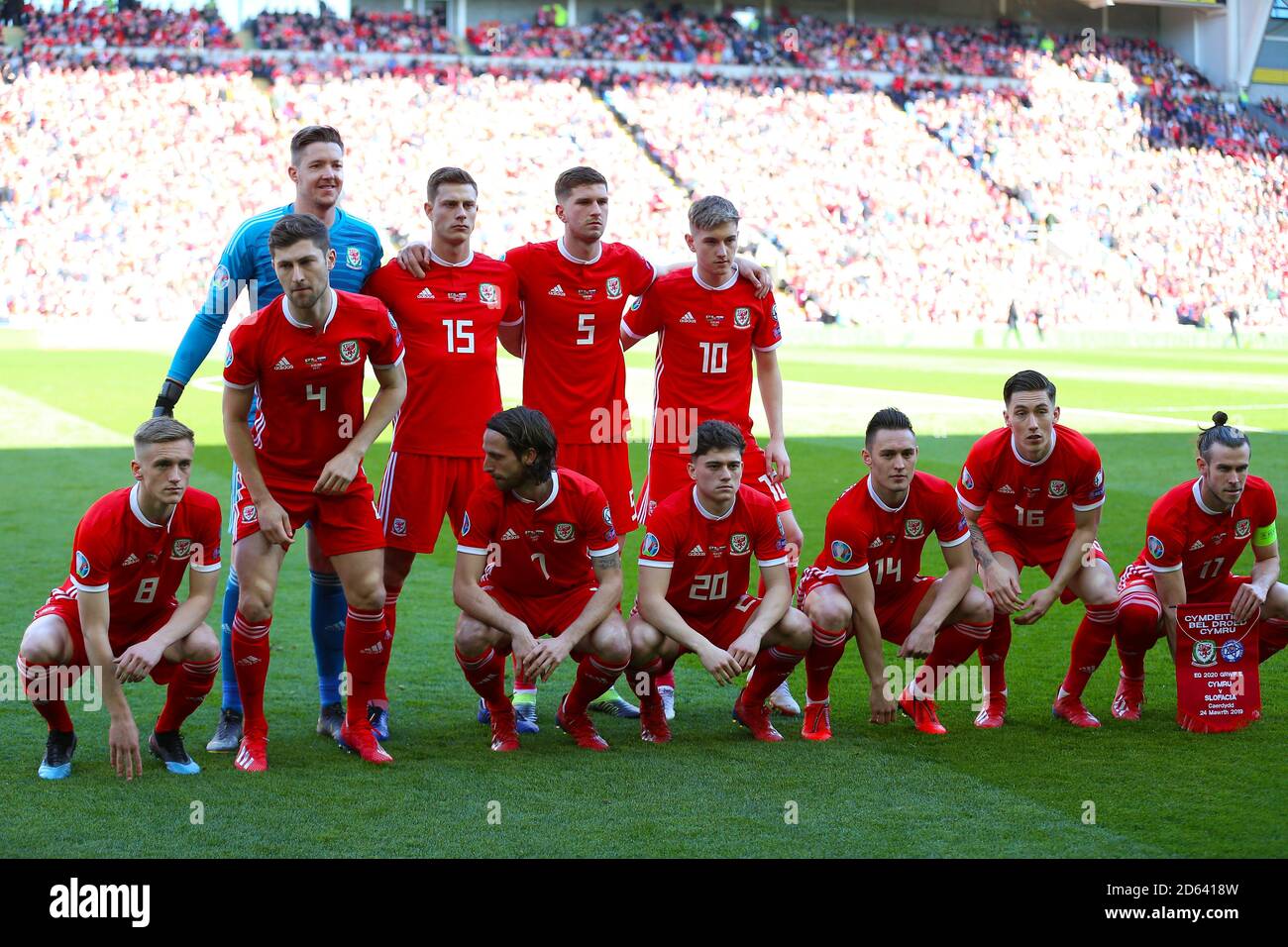 The wales team line up hi-res stock photography and images - Alamy