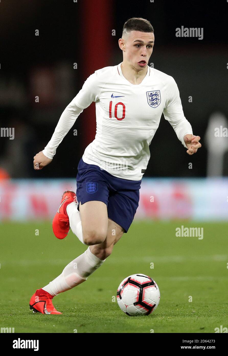 Phil foden international hi-res stock photography and images - Alamy