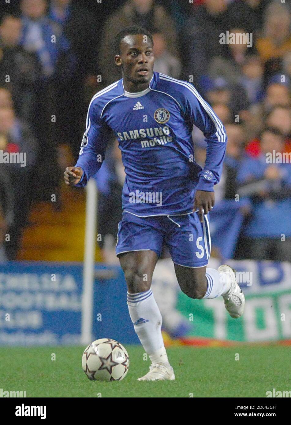 Michael Essien, Chelsea Stock Photo - Alamy