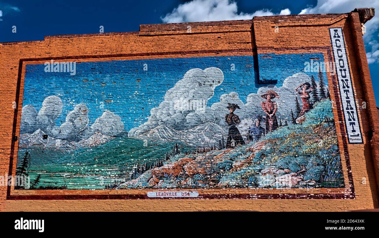 Colorful mural hi-res stock photography and images - Alamy