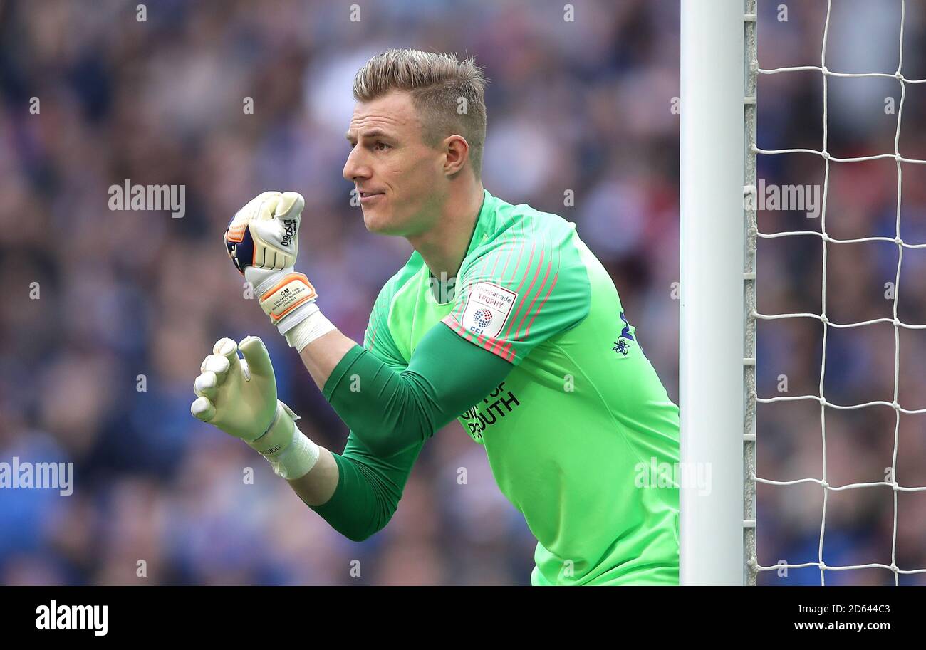 Portsmouth goalkeeper Craig MacGillivray Stock Photo - Alamy