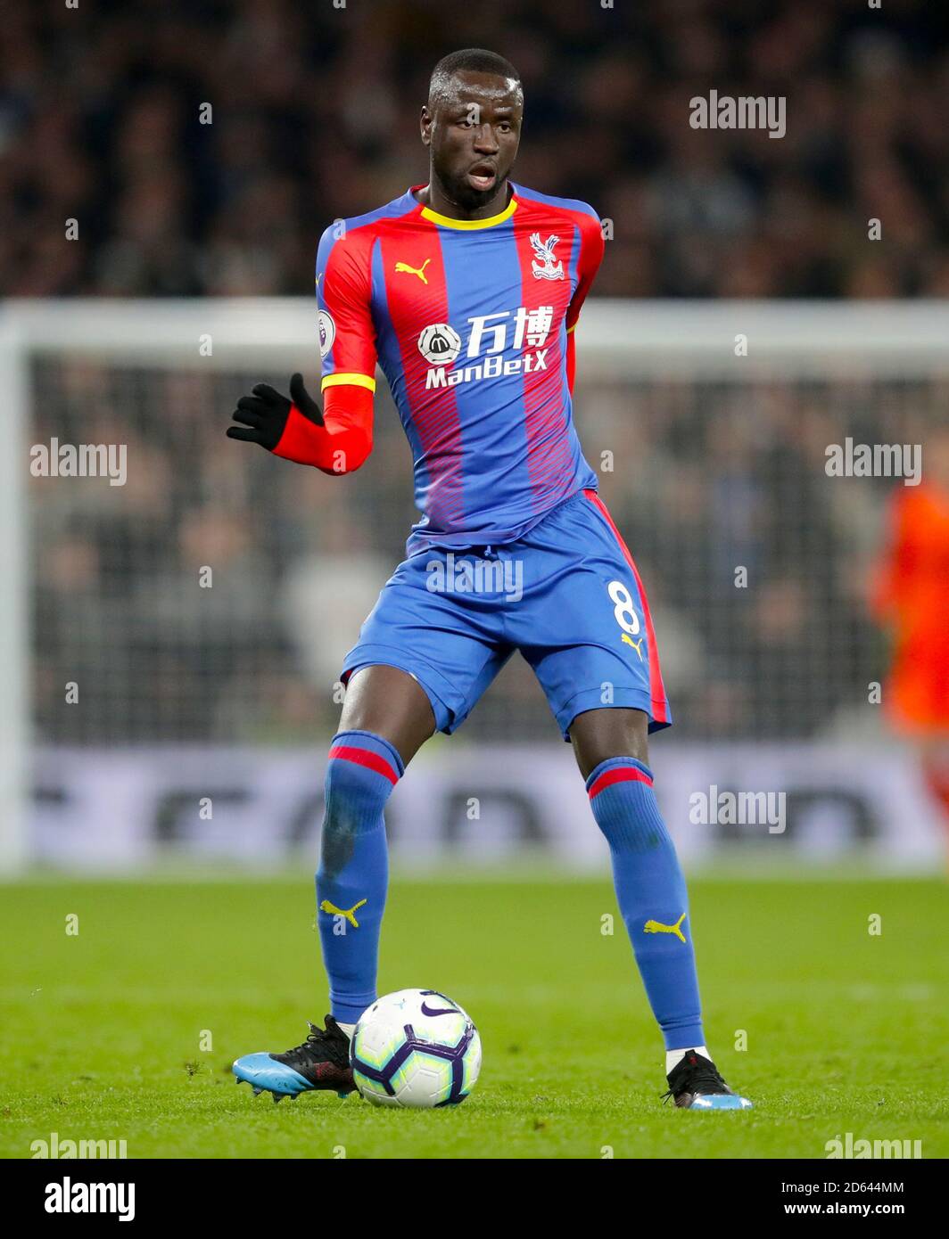 Crystal palaces cheikhou kouyate hi-res stock photography and images ...