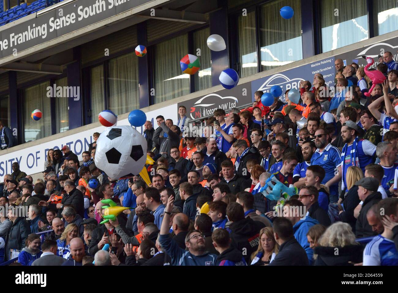 Ipswich town fans hi-res stock photography and images - Alamy