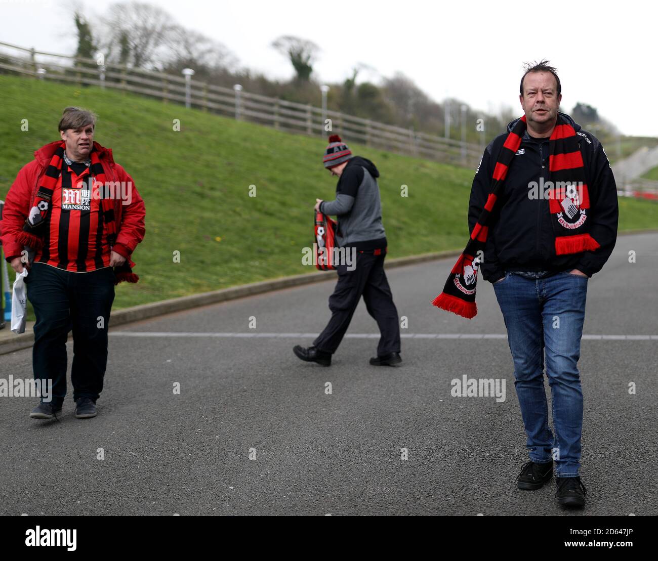Afc bournemouth fans arriving hi-res stock photography and images - Alamy