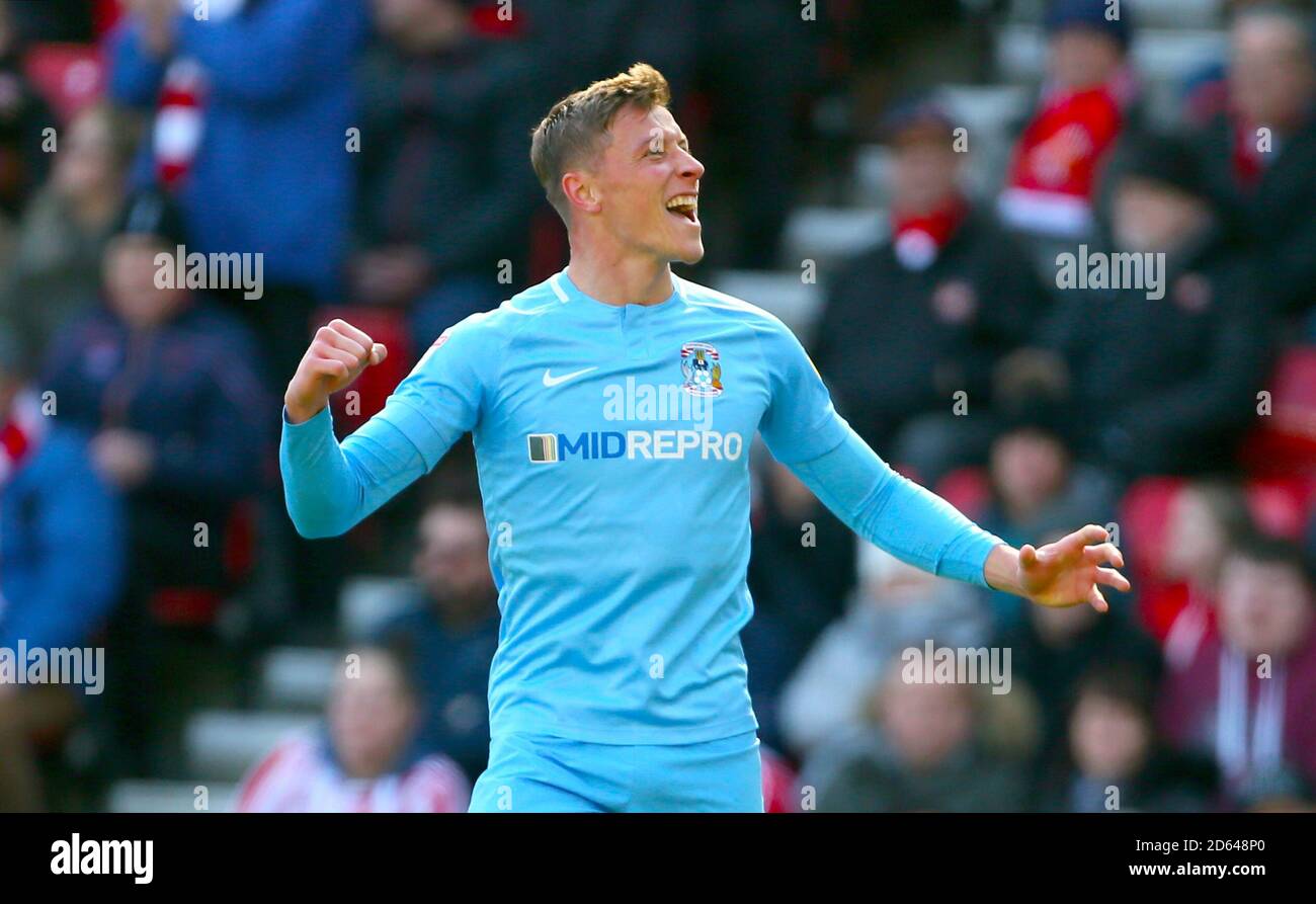 Coventry City's Tom Davies celebrates Stock Photo - Alamy