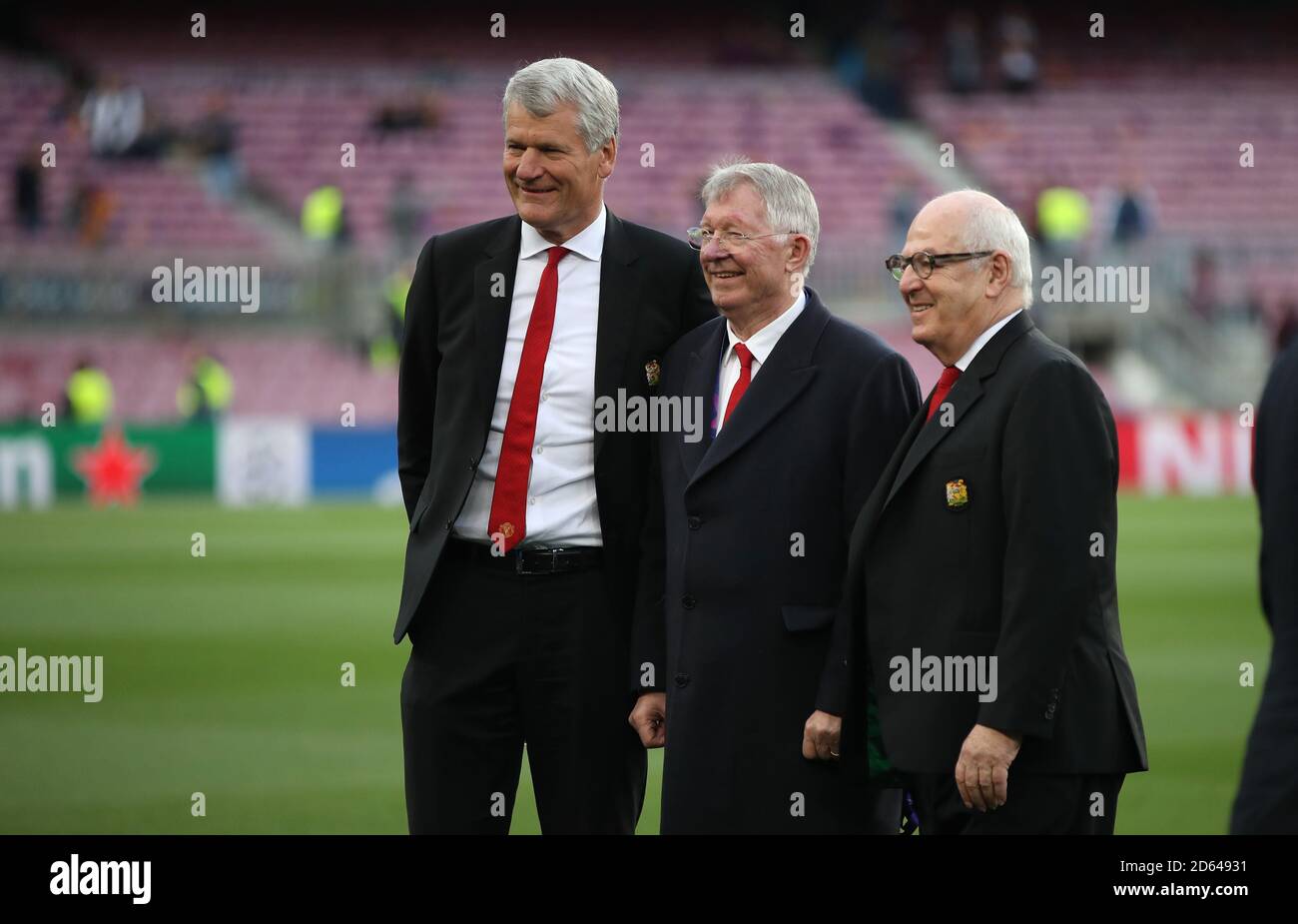 Sir Alex Ferguson and David Gill (left Stock Photo - Alamy