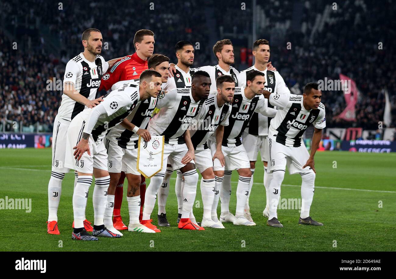 Juventus team group before the game Stock Photo - Alamy