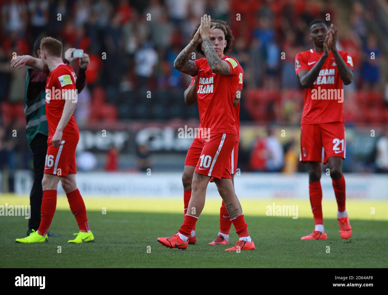 Leyton orient celebrate hi-res stock photography and images - Alamy