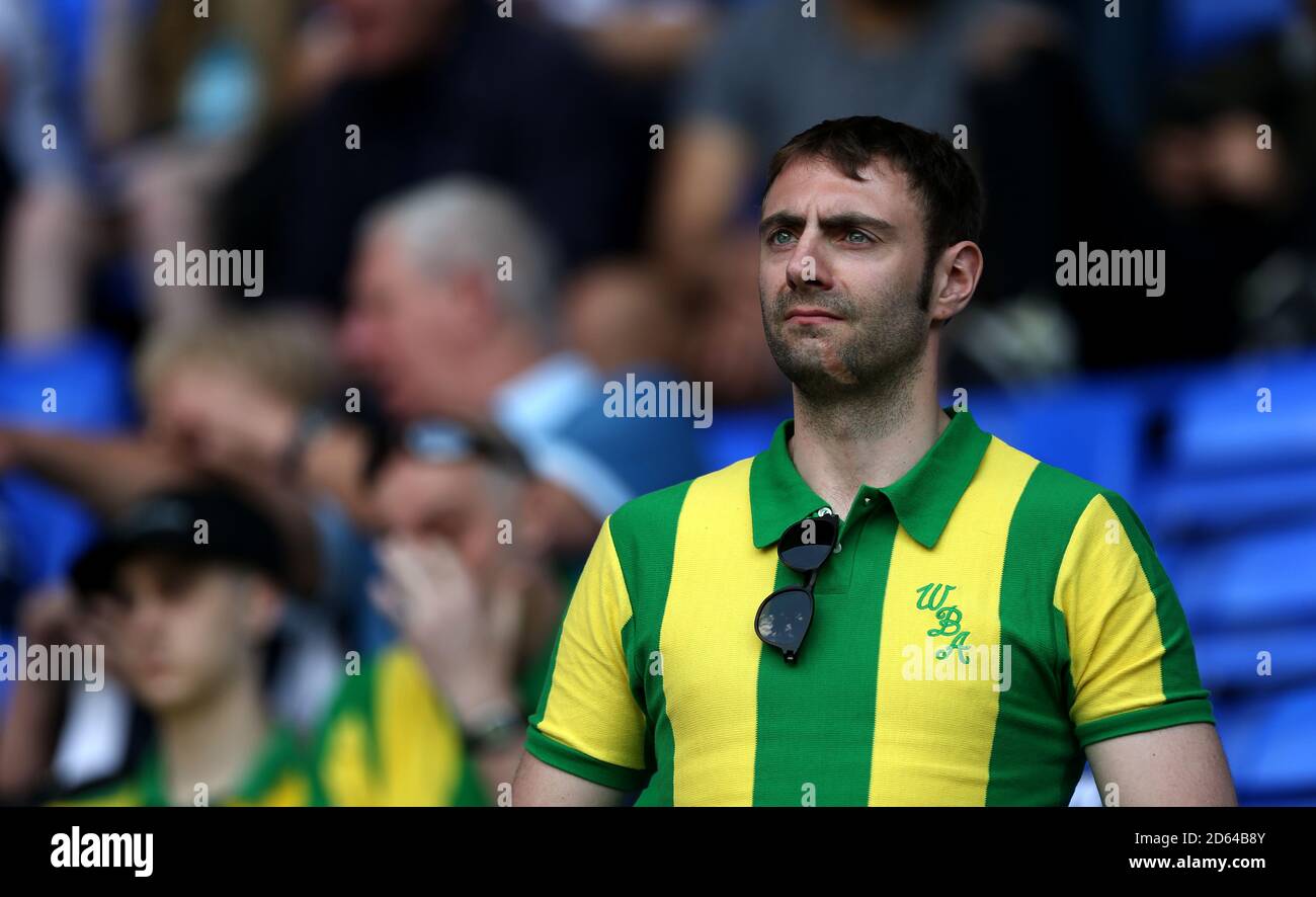 Reading fans in stands game hi-res stock photography and images - Alamy